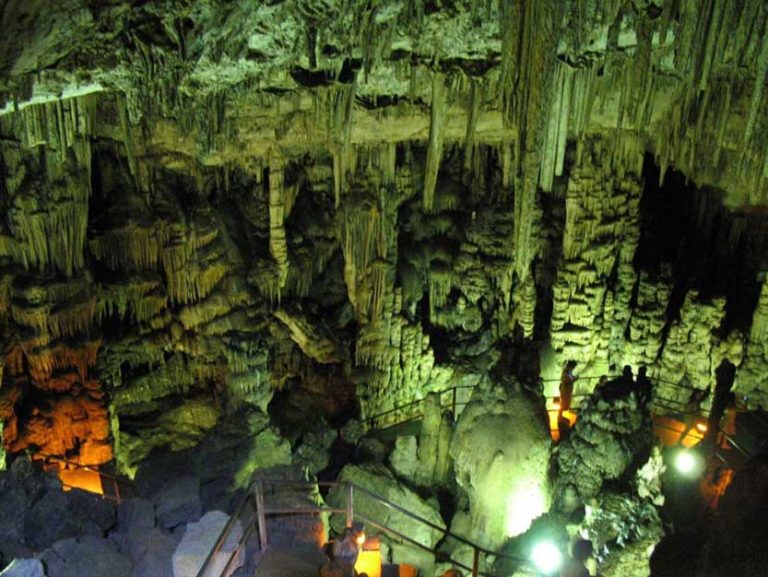 Dikteon Cave - Heraklio Taxi